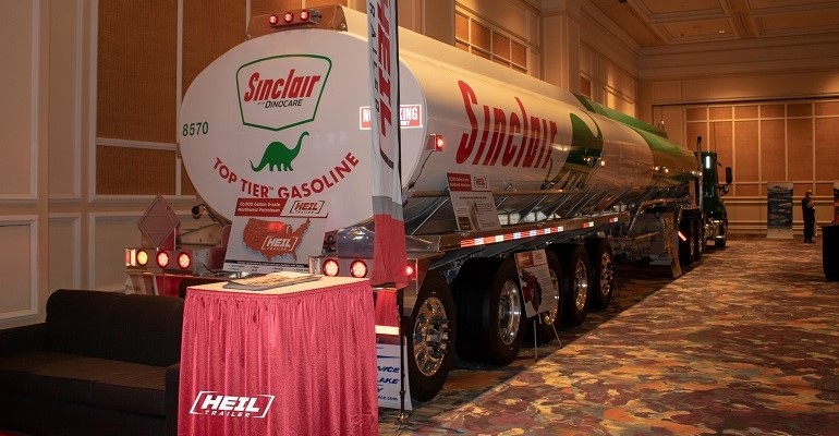 Heil develops 5-axle, 12,000-gallon petroleum trailer | Bulk Transporter