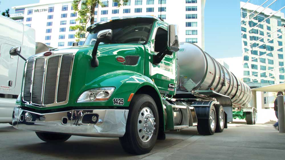 Photos: Heniff Transportation/Huntsman 2016 | Bulk Transporter