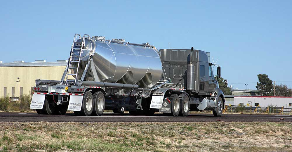 Photos: Oilfield Equipment 2012 | Bulk Transporter