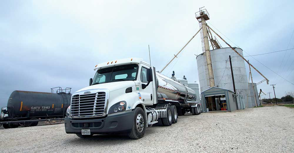 American PetroLog diversifies with new rail transload facility, domestic tank container service ...