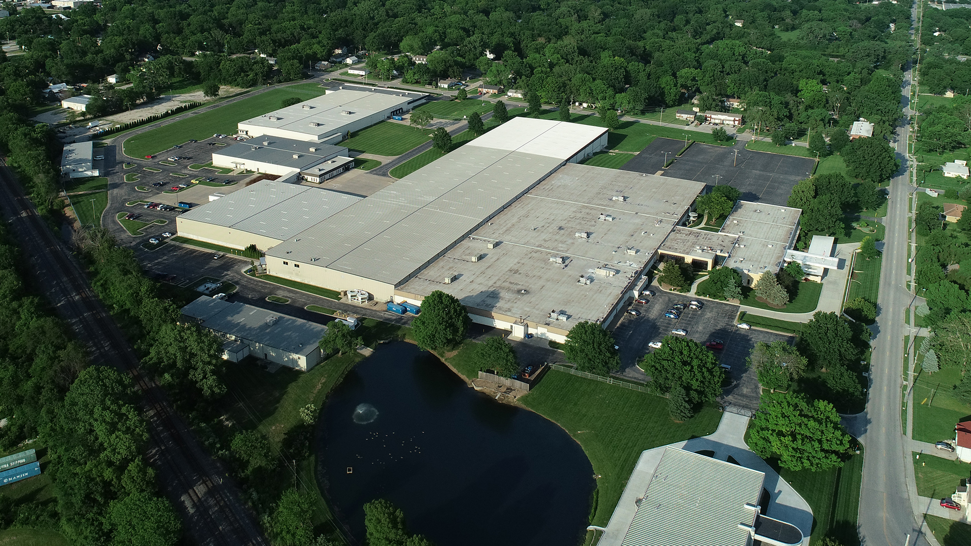 Peterson celebrating 75 years of ‘Solutions on the Move’ | Bulk Transporter