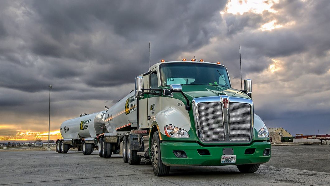 Lynden’s bulk fleets earn EPA SmartWay Excellence Awards | Bulk Transporter