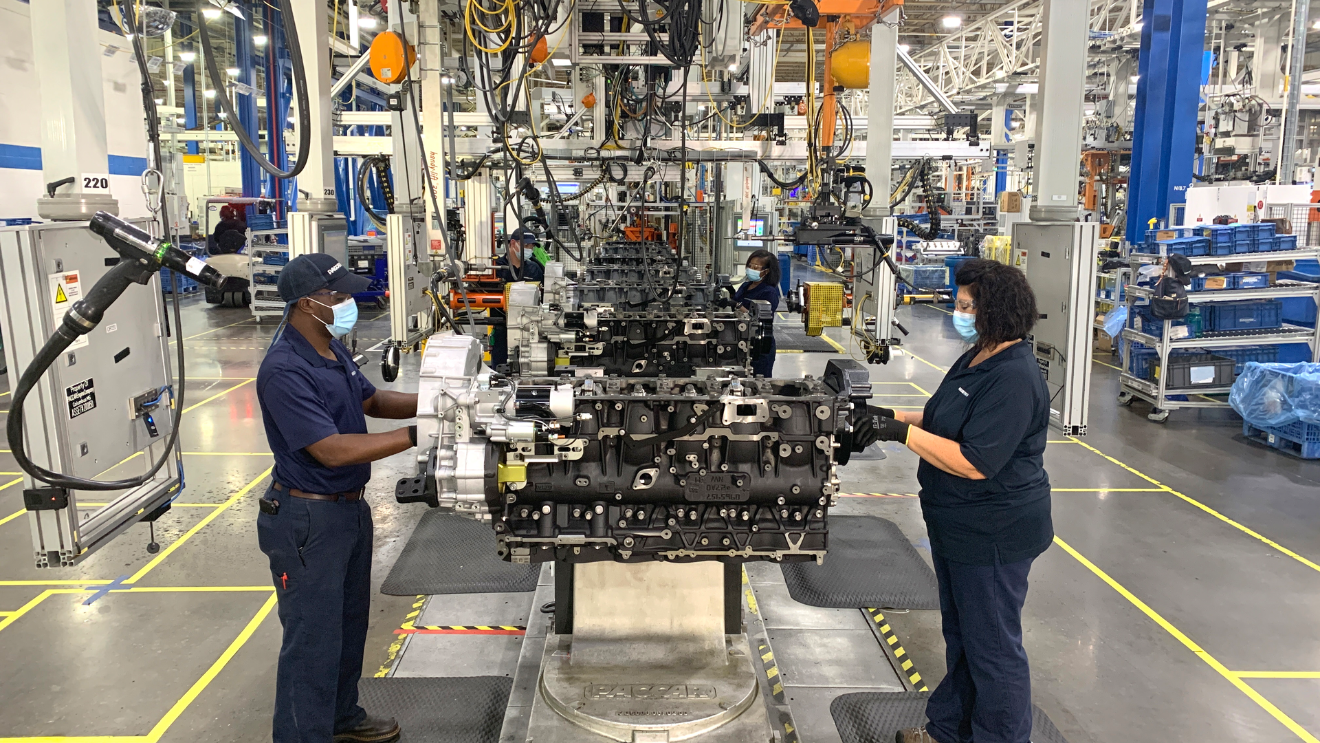 PACCAR celebrates 10 years of engine manufacturing in North America ...