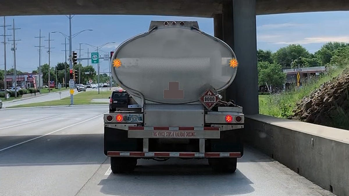 Pulsating brake lamps and their impact on fleet equipment | Bulk ...