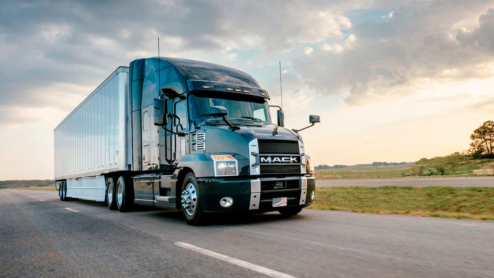 Mack Truck Wallpaper