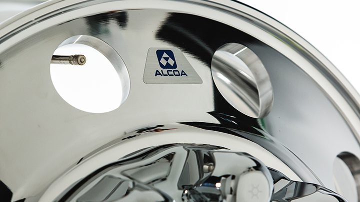 Alcoa Wheels unveils dual valve wheel | Bulk Transporter