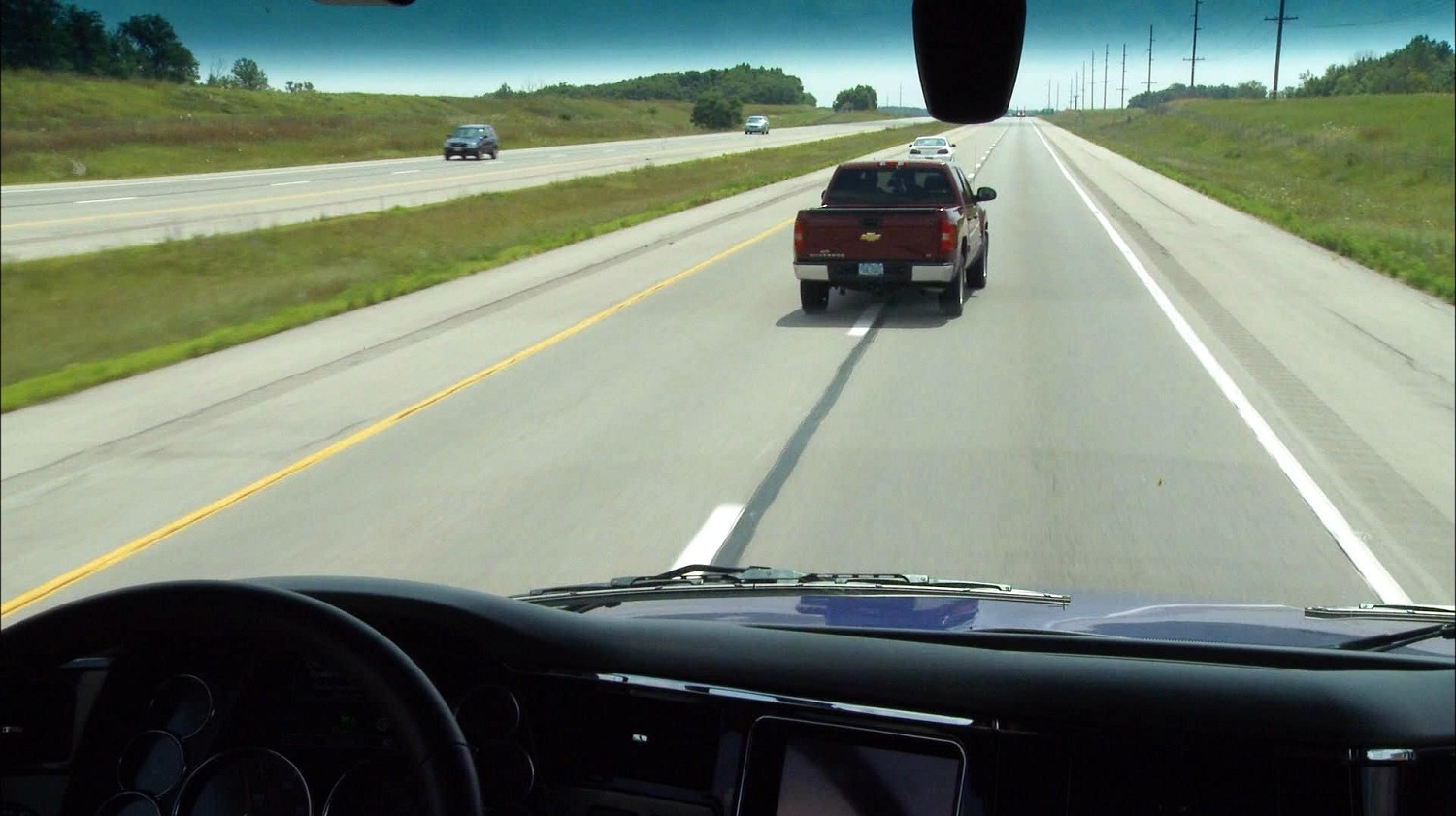 FMCSA codifies windshield-mounted camera rule | Bulk Transporter