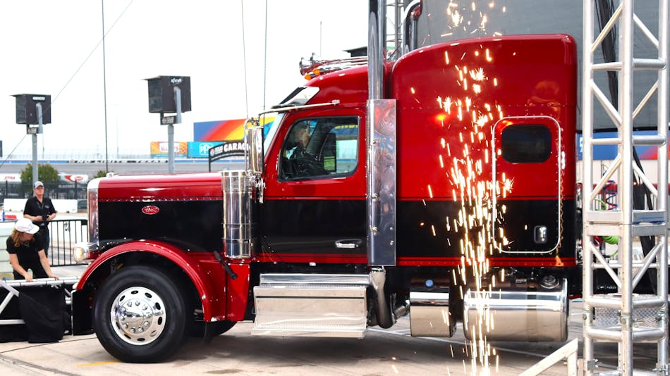 Peterbilt’s new Model 589 now available to order | Bulk Transporter
