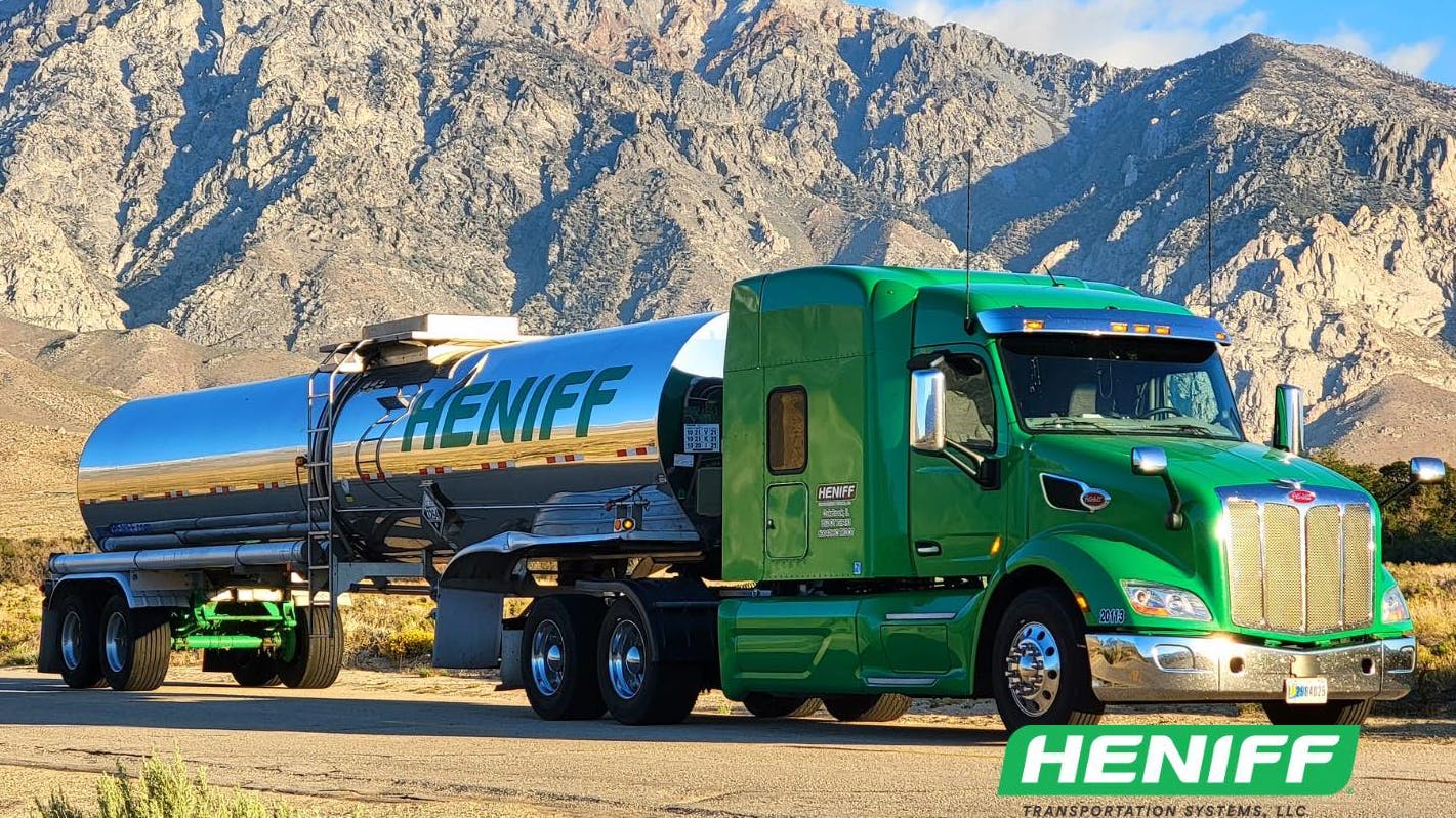 Heniff recognizes 2025-26 scholarship winners | Bulk Transporter